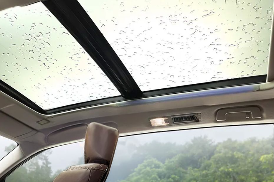Toyota Innova Hycross Images, Innova Hycross Interior & Exterior Photos ...