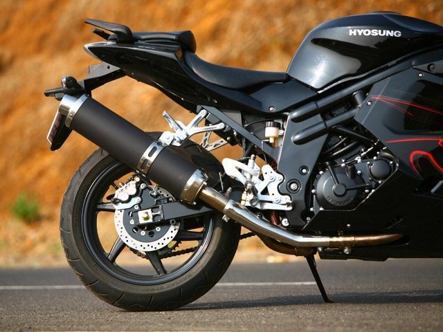 Hyosung GT650R EFi