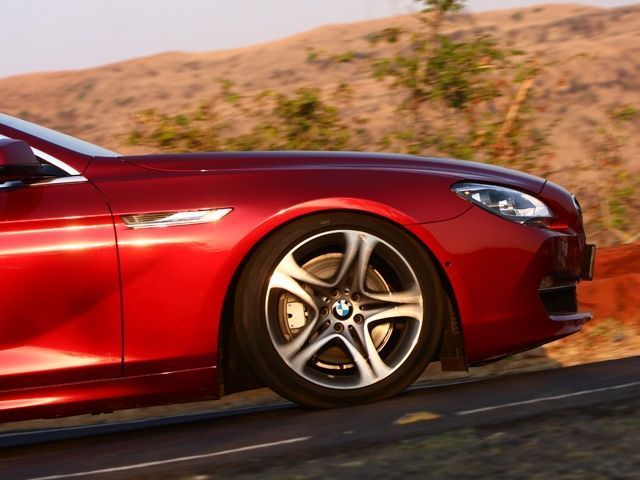 New BMW 6 Series Coupe 640d : ZigWheels Road Test Pics