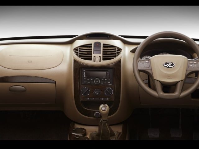 Mahindra Xylo Facelift : Exterior Details, Driver Console, Interiors