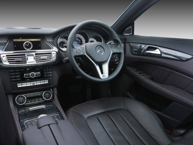 Mercedes-Benz CLS Images, CLS Interior & Exterior Photos, 360 View ...