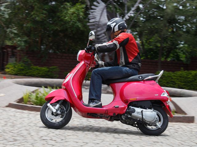 Vespa VX125 : First Ride Pics!