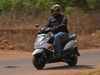 Yamaha Ray Z Price, Images, Specifications & Mileage @ ZigWheels