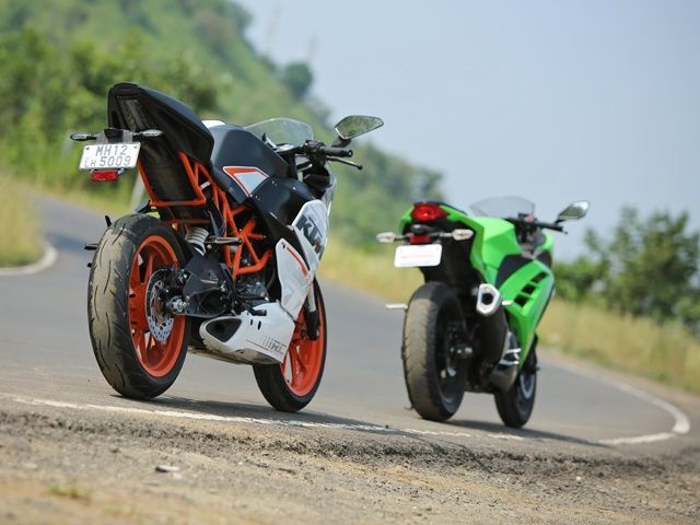 KTM RC 390 vs Kawasaki Ninja 300 Picture Gallery @ ZigWheels