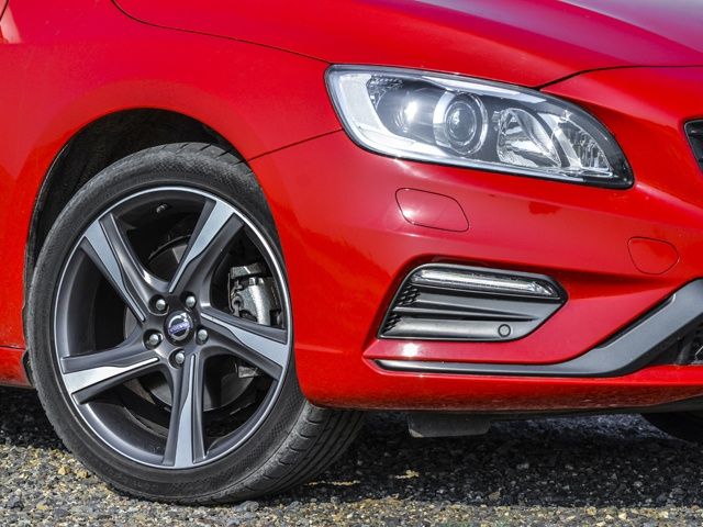 Volvo S60 R-Design review photo gallery