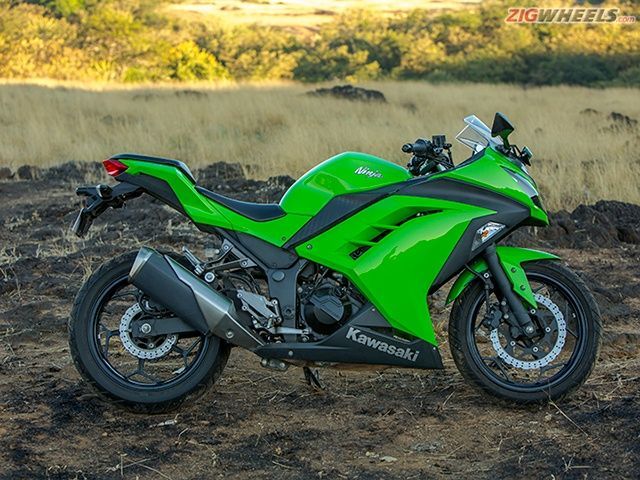 Yamaha YZF-R3 vs Kawasaki Ninja 300 vs KTM RC390: Comparison Photo Gallery