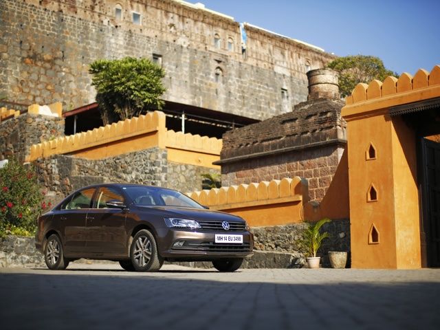 New 2015 Volkswagen Jetta facelift India Review: Photo Gallery