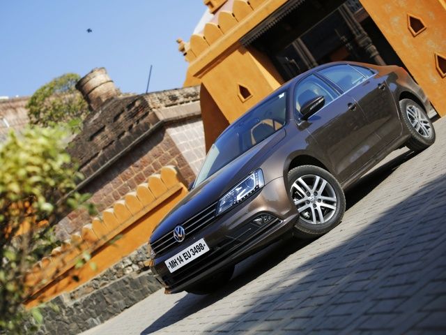 New 2015 Volkswagen Jetta facelift India Review: Photo Gallery