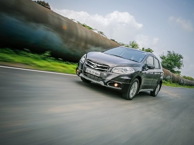 Maruti Suzuki S-Cross: Exterior Review Photo Gallery