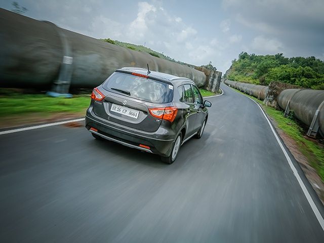 Maruti Suzuki S-Cross: Exterior Review Photo Gallery