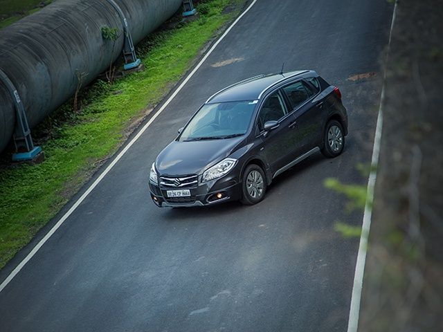Maruti Suzuki S-Cross: Exterior Review Photo Gallery