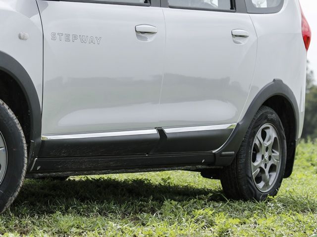 Renault Lodgy Stepway Exterior Photo Gallery