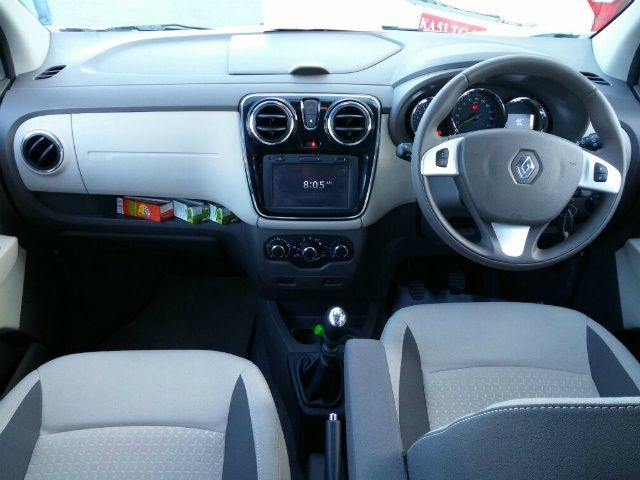 Renault Lodgy Images, Lodgy Interior & Exterior Photos, 360 View ...