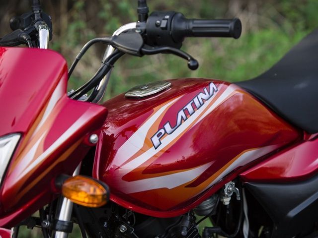 2015 Bajaj Platina ES: Exterior Review Photo Gallery