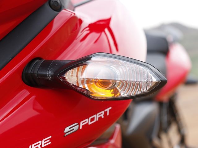 Bajaj Pulsar AS150 Design & Features Review Photo Gallery