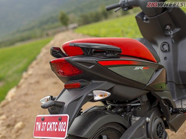 Aprilia SR150: Review Photo Gallery
