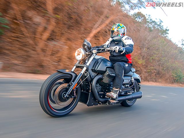 Moto Guzzi Audace: Review Photo Gallery