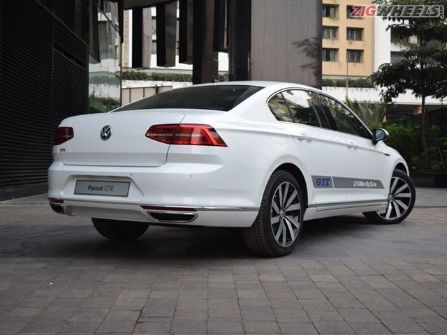 Volkswagen Passat Images, Passat Interior & Exterior Photos, 360 View ...
