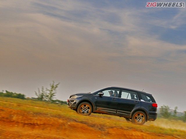 Tata Hexa: Off-Roading Photo Gallery