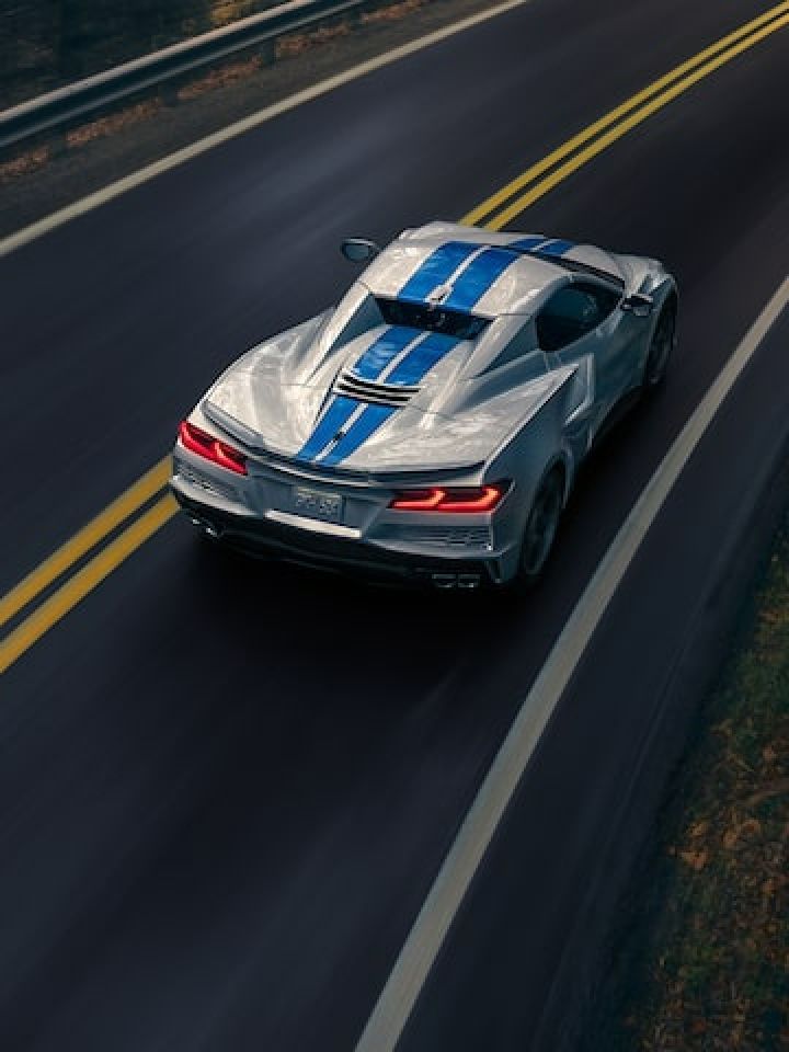 AWD Hybrid Chevrolet Corvette E-Ray Revealed
