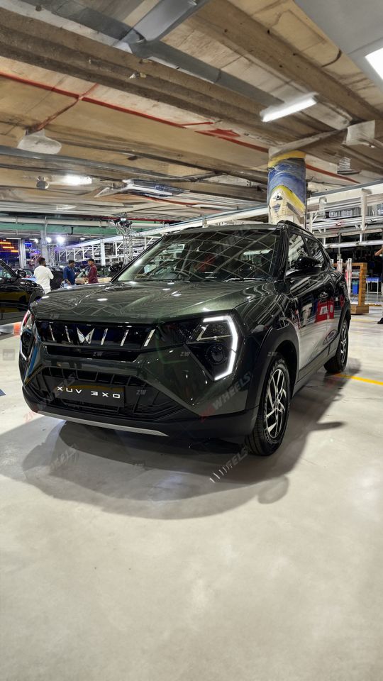 In 11 Pics: Mahindra XUV 3XO Mid-Spec AX5 Variant Detailed