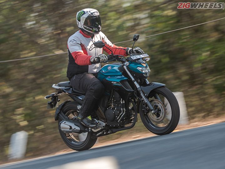 2017 Yamaha FZ25: First Ride Review