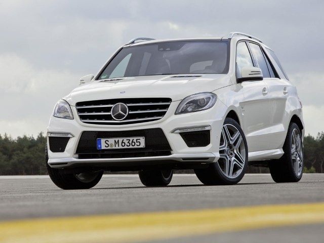 Mercedes-Benz ML63 AMG
